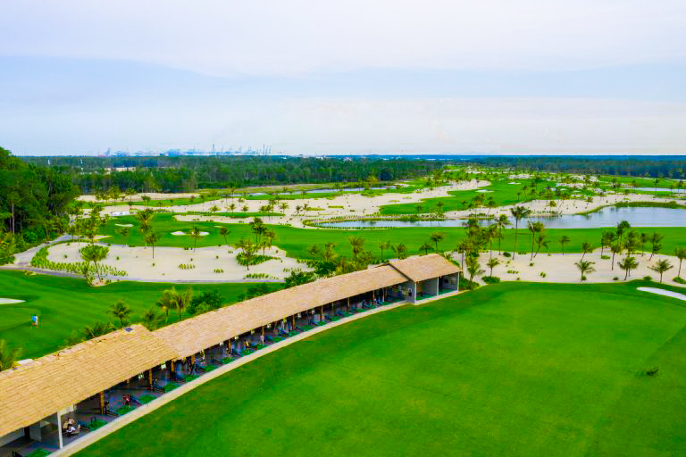 DRIVING RANGE - Forest City Golf Resort